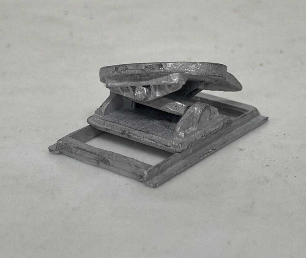 204 Oscillating fifth wheel assembly in white metal – Heavy Goods Metal ...