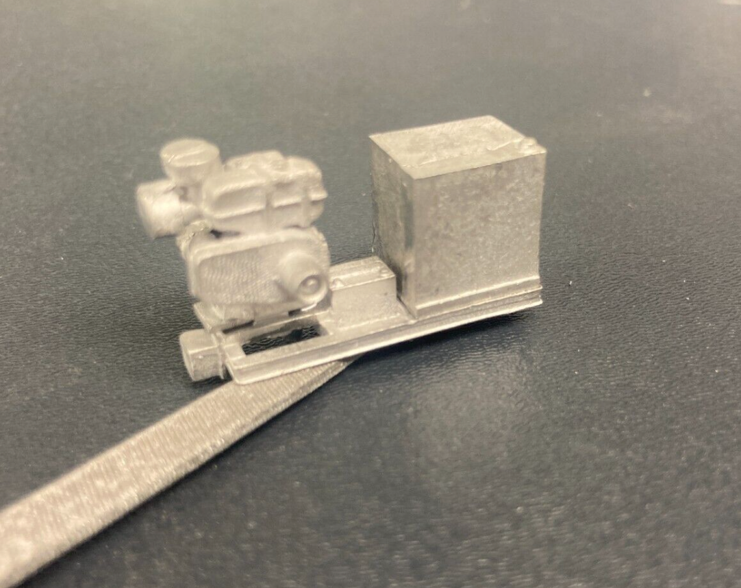 201 Tipping trailer donkey engine and oil tank assembly – Heavy Goods ...